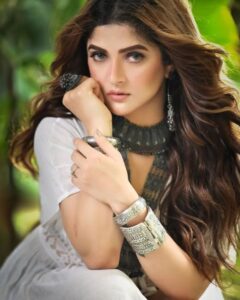 Srabanti Chatterjee Wiki, Age, Husband, Children, Family, Biography ...
